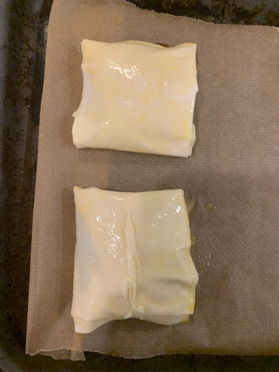 Filo parcels with cream cheese and onion chutney - The Plant based dad